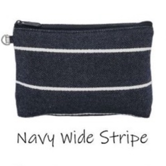 thirty-one | Bags | Thirtyone Navy And White Zipper Pouch | Poshmark